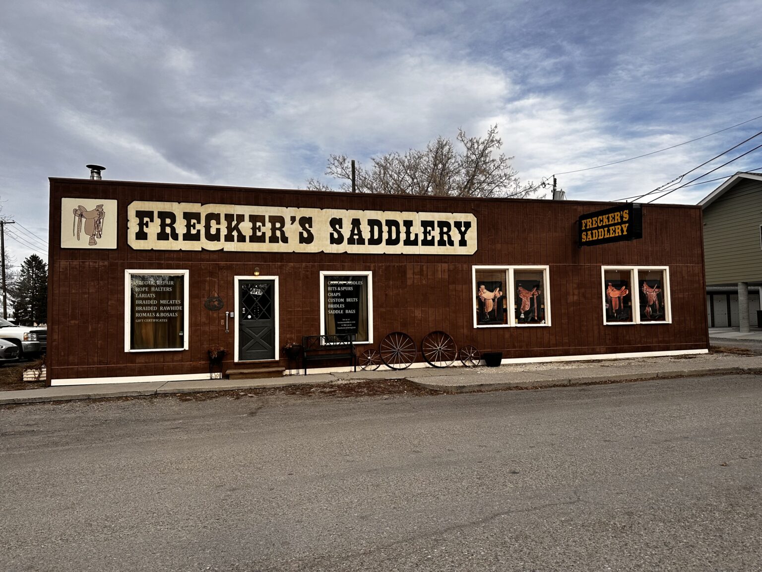 Frecker's Saddlery – Making Saddles That Fit Your Needs